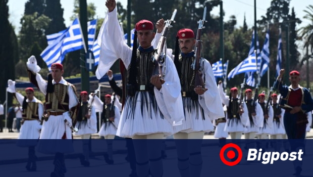 25η Μαρτίου: Live η μεγάλη στρατιωτική παρέλαση στο Σύνταγμα - Bigpost.gr
