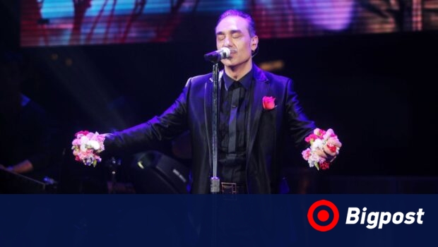 Νότης Σφακιανάκης: Για πρώτη φορά ο ντράμερ και στενός φίλος του ...