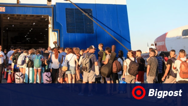 Δεκαπενταύγουστος: Αδειάζει η Αθήνα – Στο 100% η πληρότητα στα πλοία ...