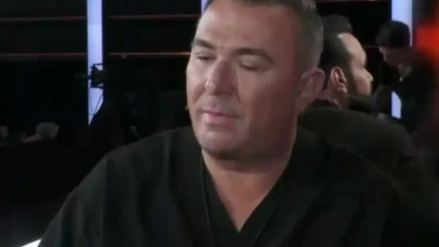 Αντώνης Ρέμος: «Προσεύχομαι να γίνει καλά ο Βασίλης Καρράς» - Το στοίχημα με τον Light (video ...