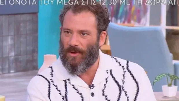 Αντίνοος Αλμπάνης: Η Δανάη Μπάρκα τον υποδέχτηκε με το «Έρωτά μου ανεπανάληπτε» (βίντεο ...