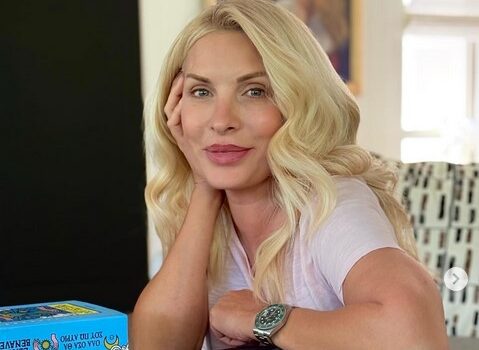 Ελένη Μενεγάκη: Οι φωτογραφίες από το σαλόνι του σπιτιού της - Bigpost.gr